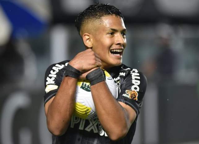 Ângelo celebra "um dos melhores jogos pelo Santos" • Marília Notícia